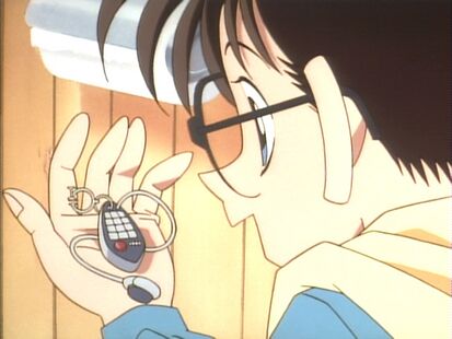 Earring Cellphone - Detective Conan Wiki