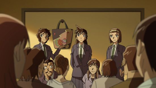 The Beika City Shopping Center Garbage Bin Mystery - Detective Conan Wiki